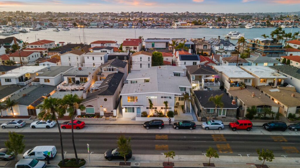 Lightsand - Balboa Peninsula Newport - Quail Canyon Venture Partners